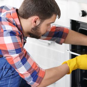 How to Steam Clean an Oven the Right Way | Fantastic Services Group